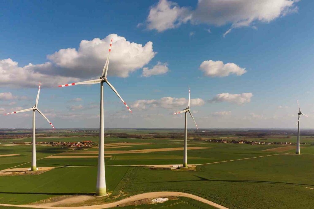 Saudi's ACWA Power Inks 1.1 GW Wind Project in Egypt