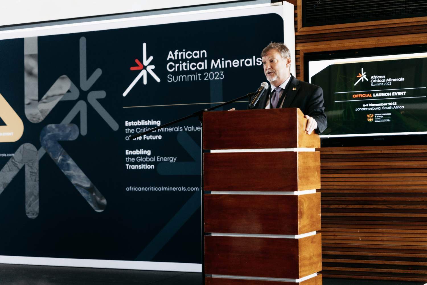 South African Development Bank Secures $210 million in PIMCO Loan Agreement