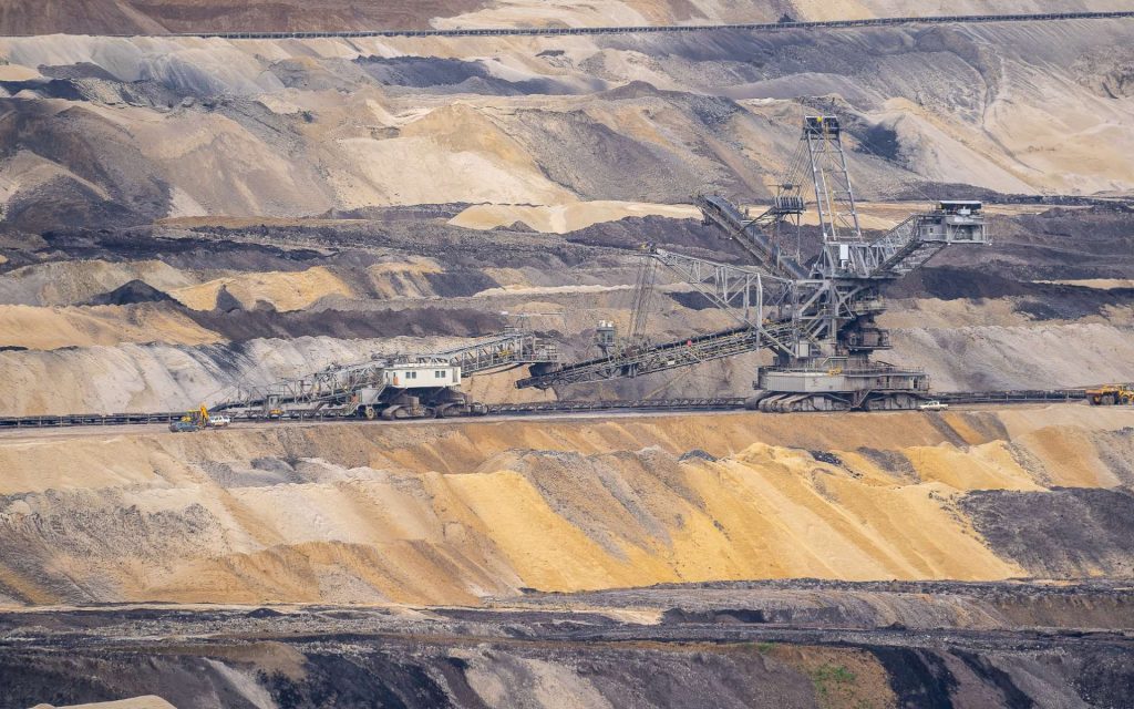 Rio Tinto to Launch $20B Mine in Guinea-Conakry in 2024