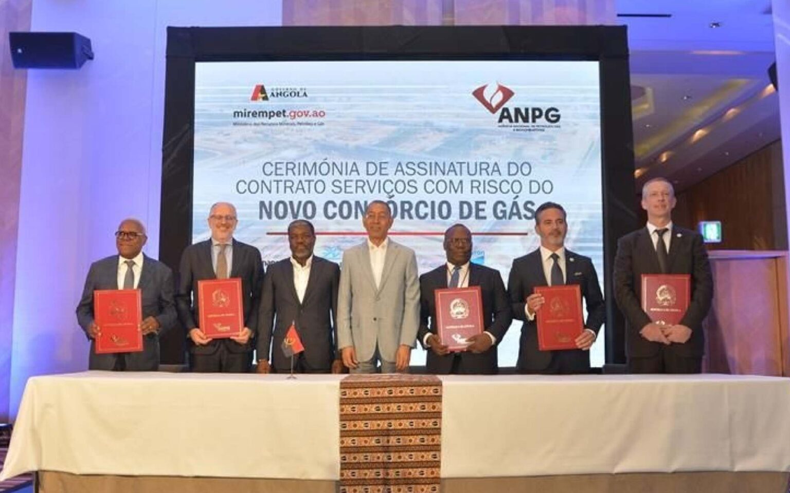 Commercial Deals Signed for Angola’s First Non-Associated Gas Project